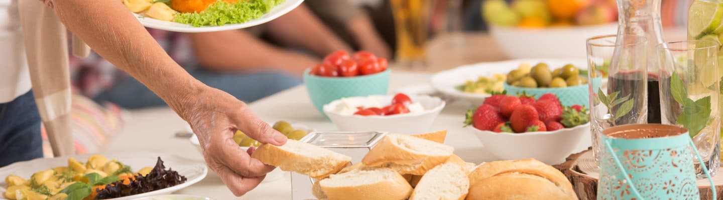 Tips to Make Outdoor Entertaining Easier - Salter Spiral Stair